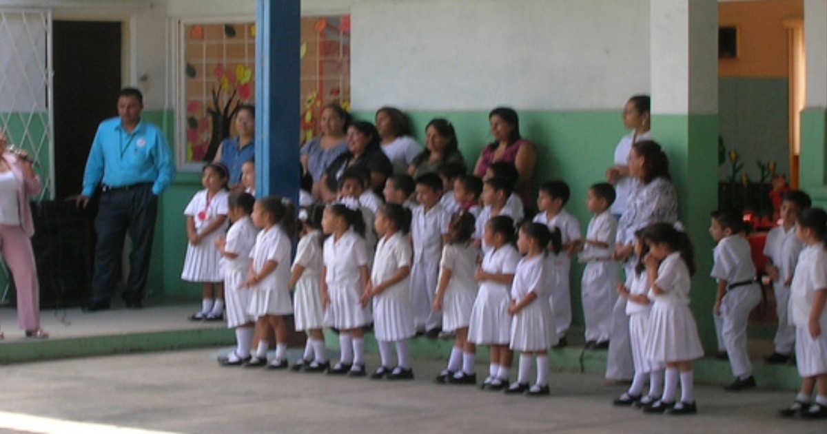 “La educación popular necesita fortalecer las bases de la escuela ...