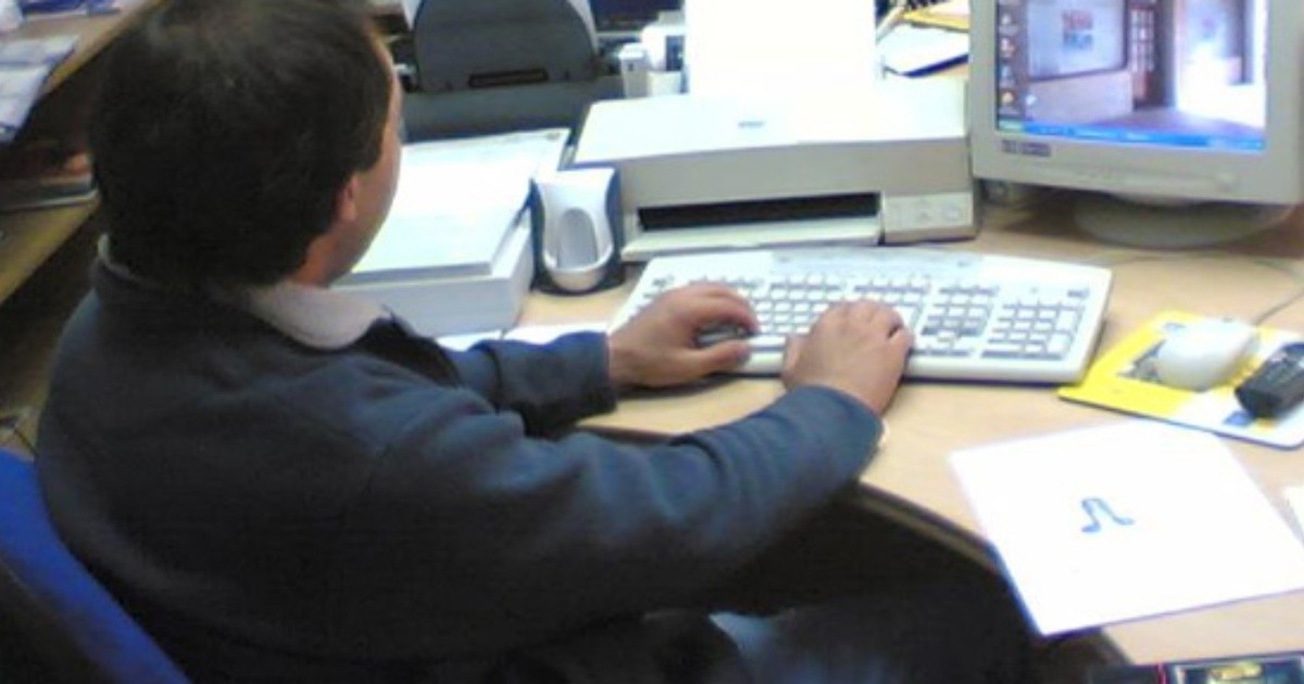 El uso moderado de internet en el trabajo mejora la productividad ...