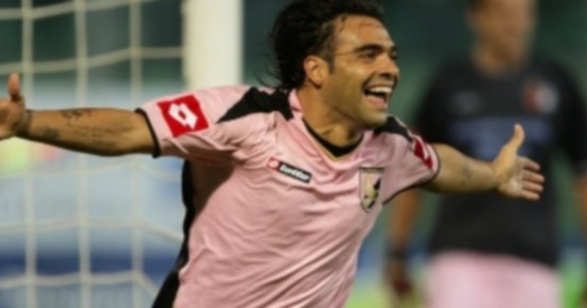 Un jugador del Palermo fue el comprador del arito de Maradona | Rosario3