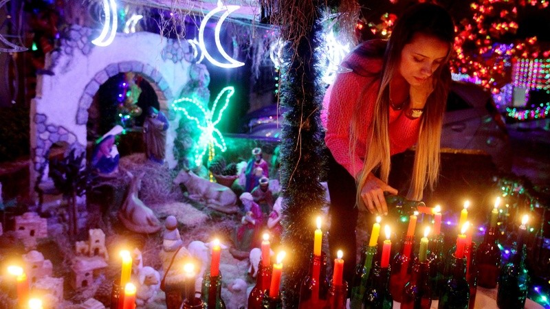 Tradicional "Noche de velitas" en Colombia | Rosario3