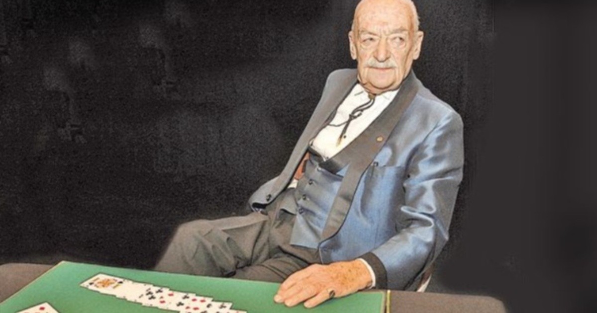 Las cartas echadas: murió el gran René Lavand | Rosario3