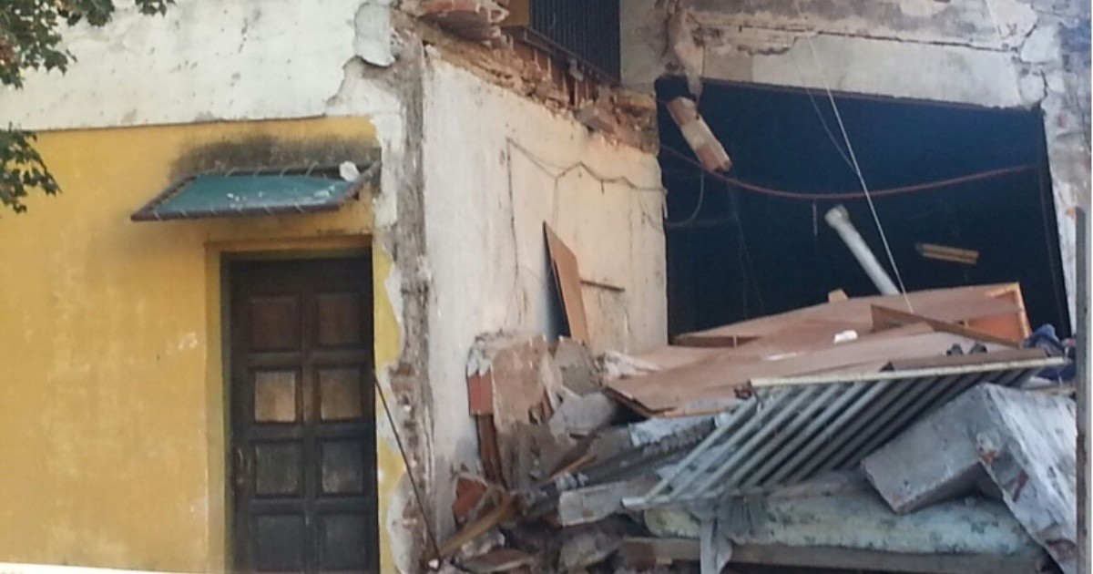 Imágenes del derrumbe de una casa en plena madrugada | Rosario3