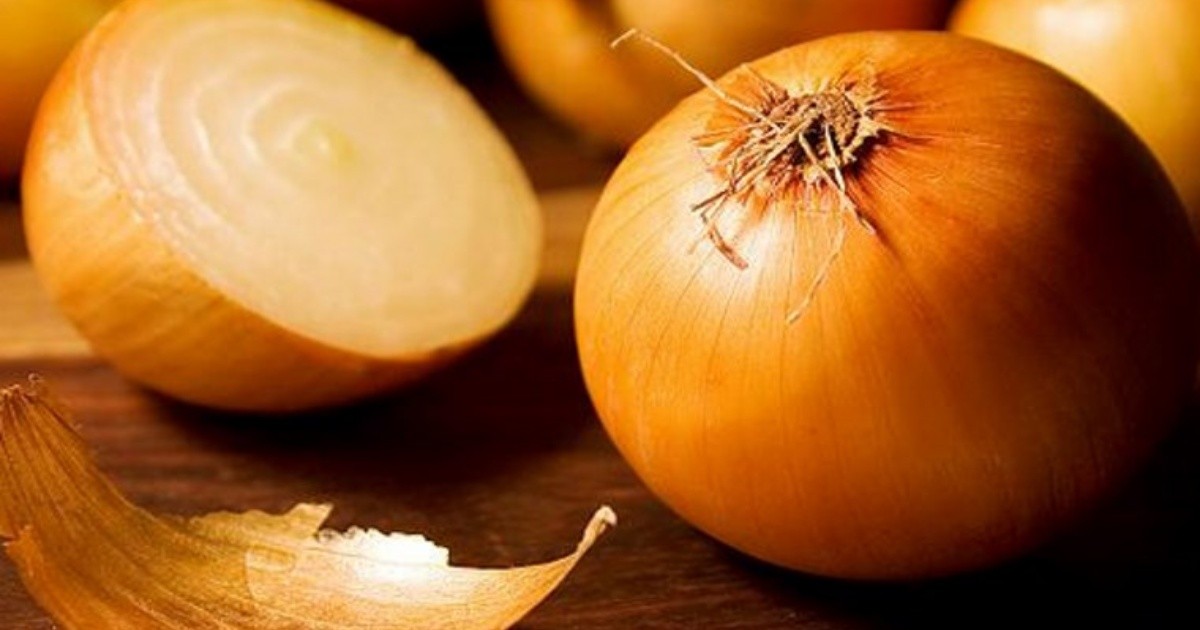 A llorar a la verdulería: qué cara está la cebolla | Rosario3