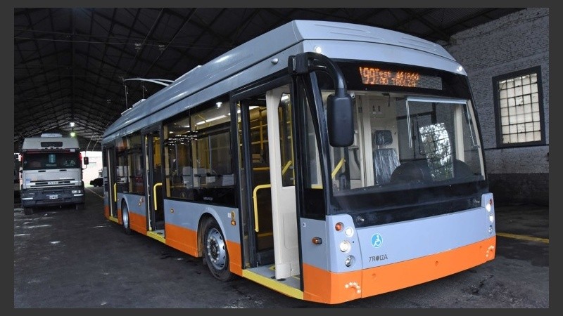 Así son los nuevos trolebuses que llegaron desde Rusia | Rosario3