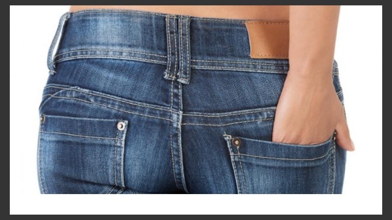 Jeans-tanga, la tendencia que desconcierta al mundo de la moda | Rosario3