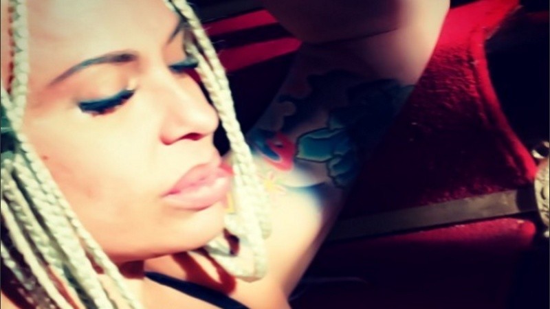 Daniela Cardone se mostró rapada a cero en cuarentena | Rosario3