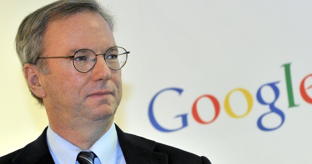 El ex CEO de Google afirmó que "las redes sociales son amplificadoras ...