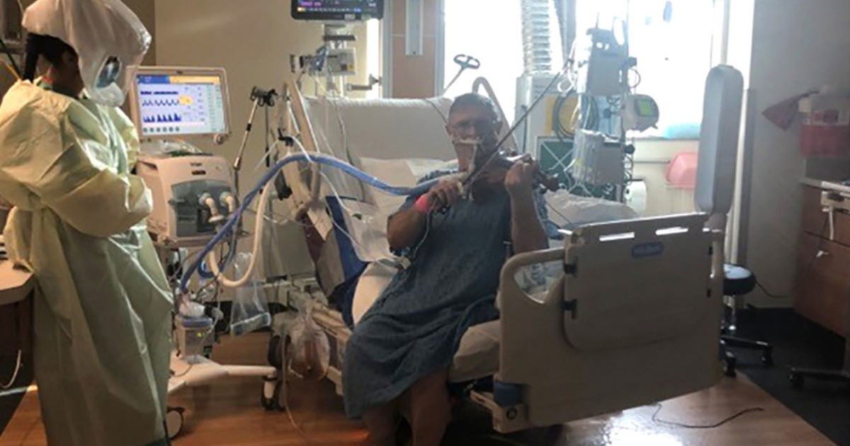 Video: paciente intubado con covid toca el violín para agradecer al ...