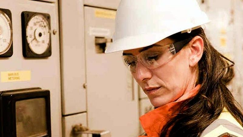 Empresa del agro se lanza a reclutar mujeres para trabajar en su planta ...