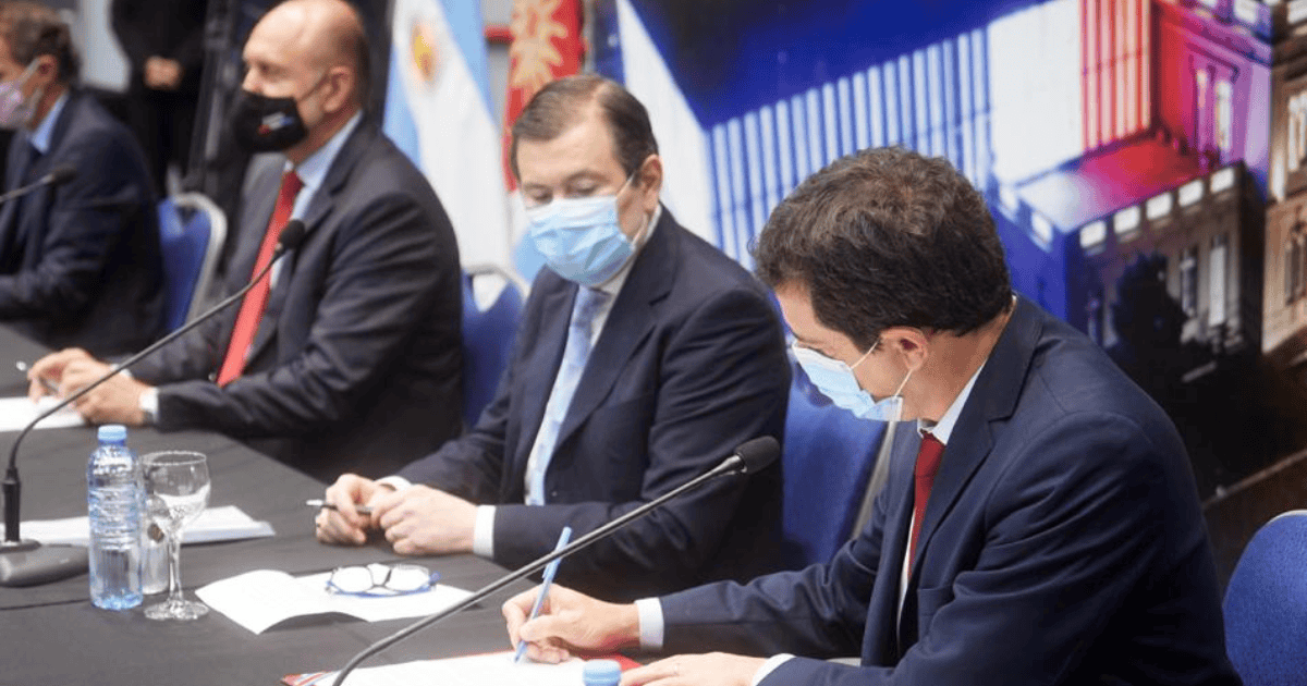 De Pedro con Perotti: "Se fugaron US$84 mil millones con Macri: no está ...