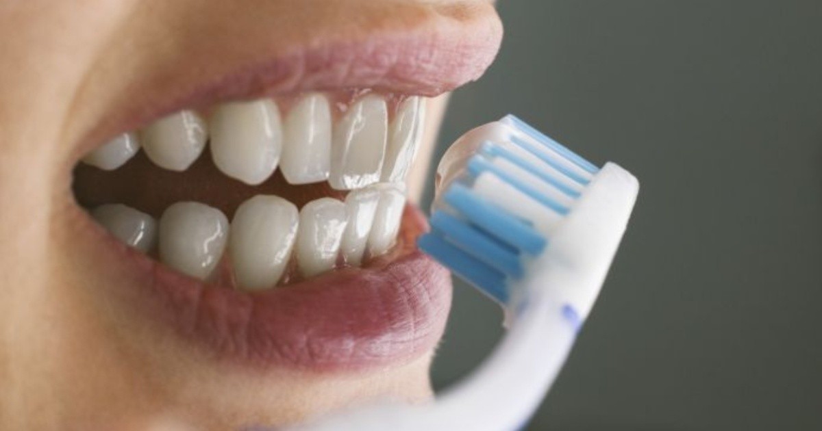 Aseguran que no hay que enjuagarse la boca luego de cepillarse los ...