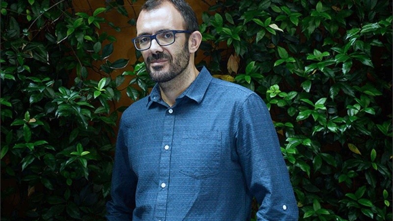 El escritor español Isaac Rosa ganó el premio Biblioteca Breve | Rosario3