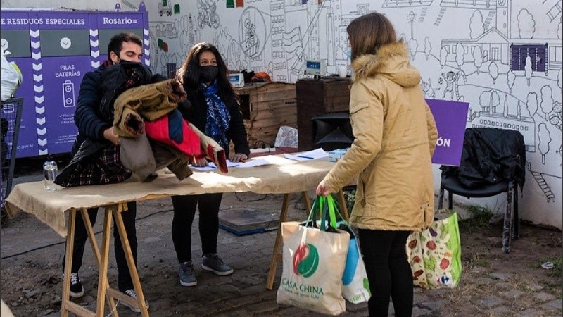 Nueva colecta de ropa en desuso: dónde y cuándo se puede llevar | Rosario3