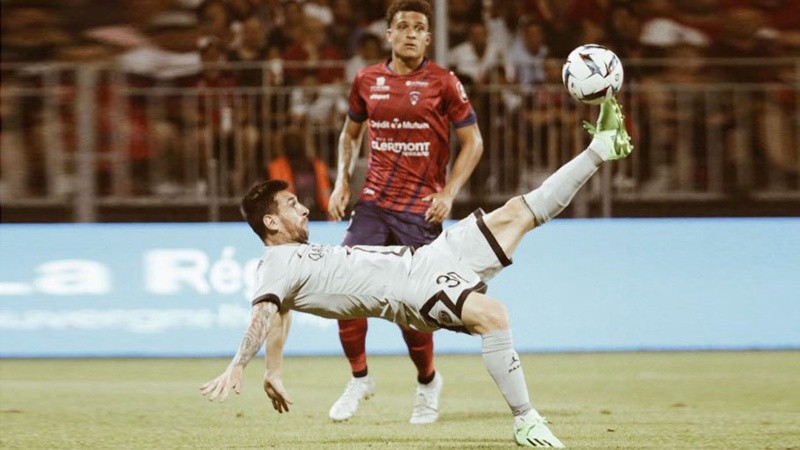 Messi arrancó con dos goles y su primer tanto de chilena: el PSG goleó ...