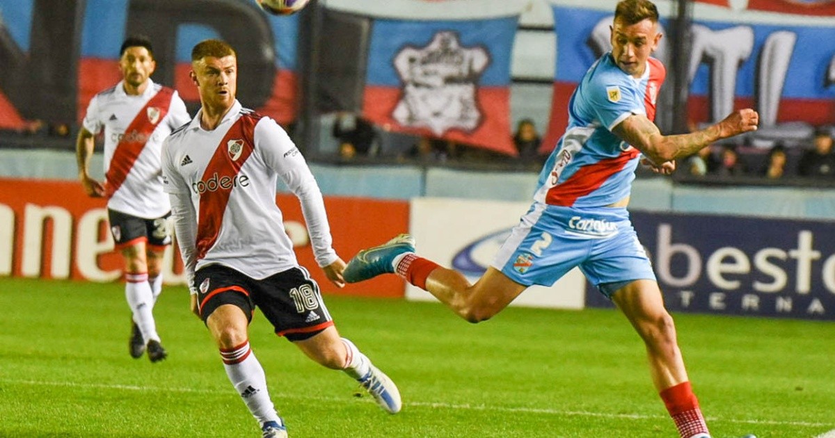 River empató ante Arsenal en Sarandí y no pudo descontarle puntos al ...