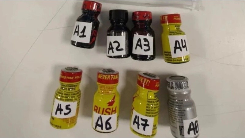 Detuvieron en Ezeiza a un argentino que intentaba ingresar al país con 40 frascos de "Droga ...