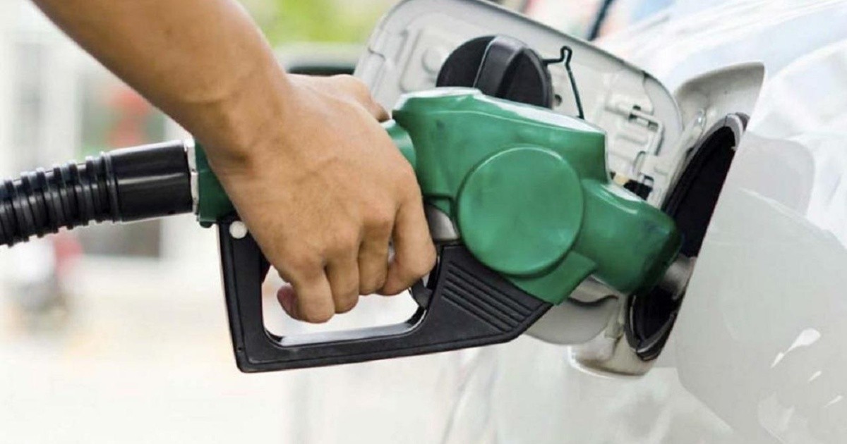YPF y Shell subieron un 4% los combustibles: cuánto cuesta llenar el tanque en Rosario | Rosario3