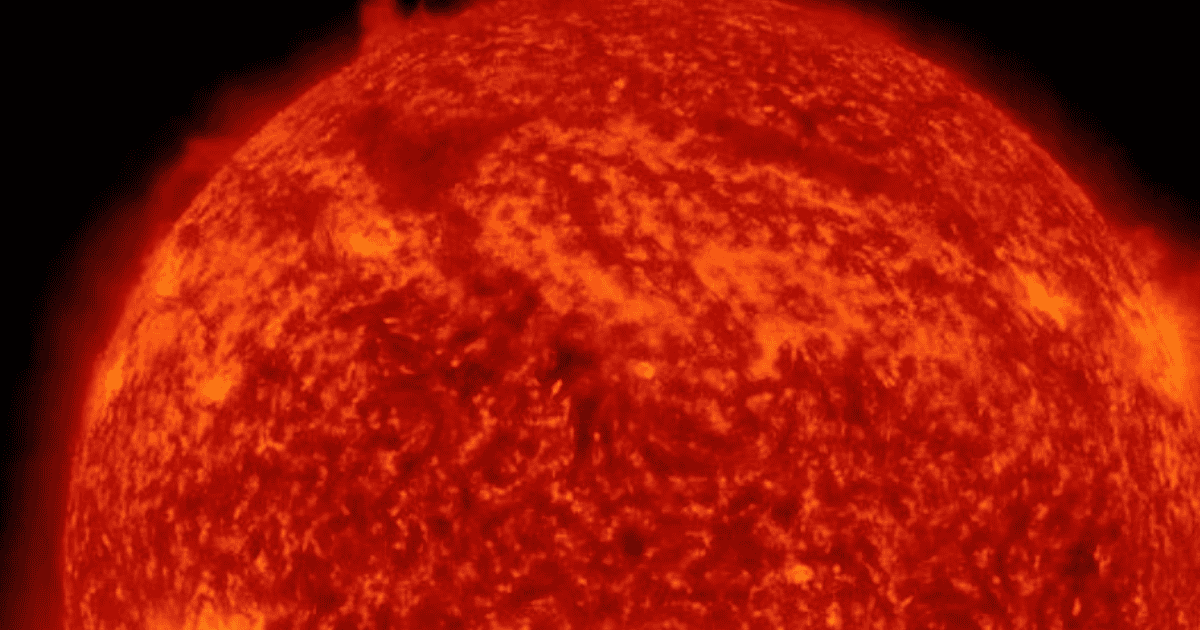 La NASA captó el momento en que se desprendió un trozo del polo norte ...