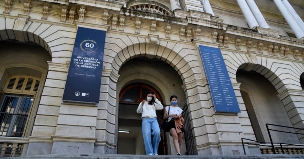 Las nuevas carreras de grado de la UNR tendrán una extensión máxima de ...