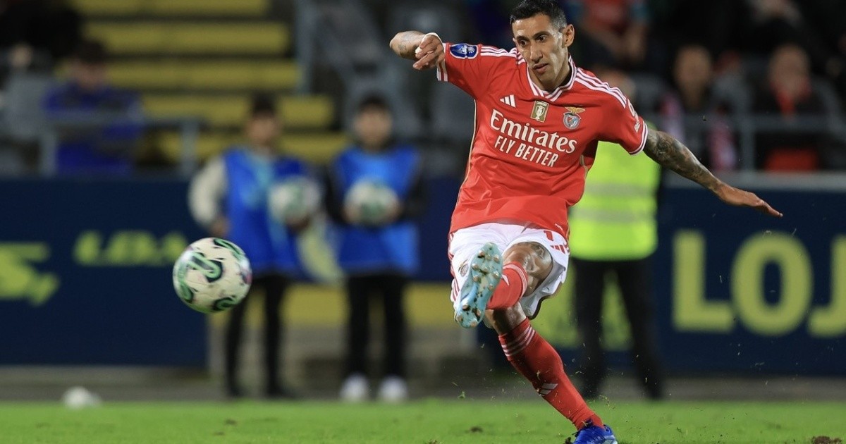 Golazo de Di María para el Benfica: la embocó de tiro libre y su equipo ...