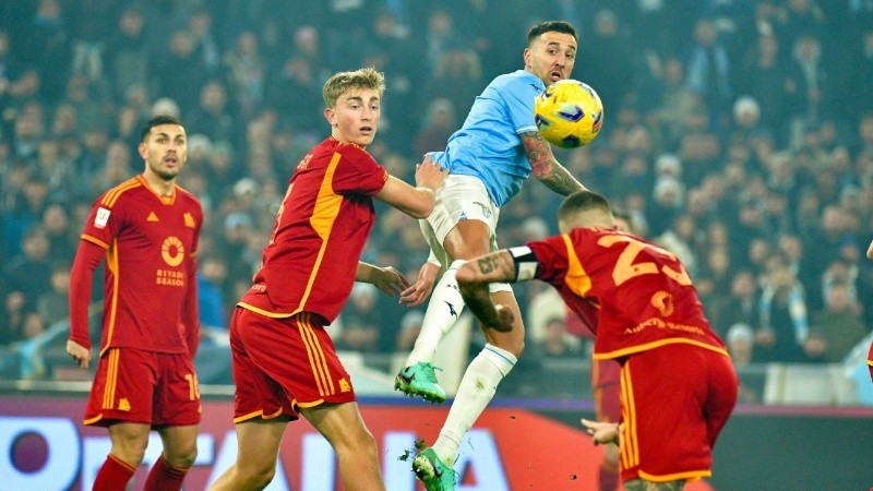 La Roma de Dybala y Paredes perdió el clásico con Lazio y quedó ...