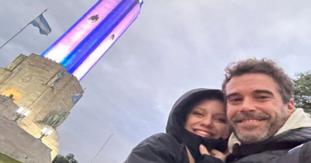 Nicolás Cabré y su novia Rocío Pardo, en una maratón en el Monumento ...