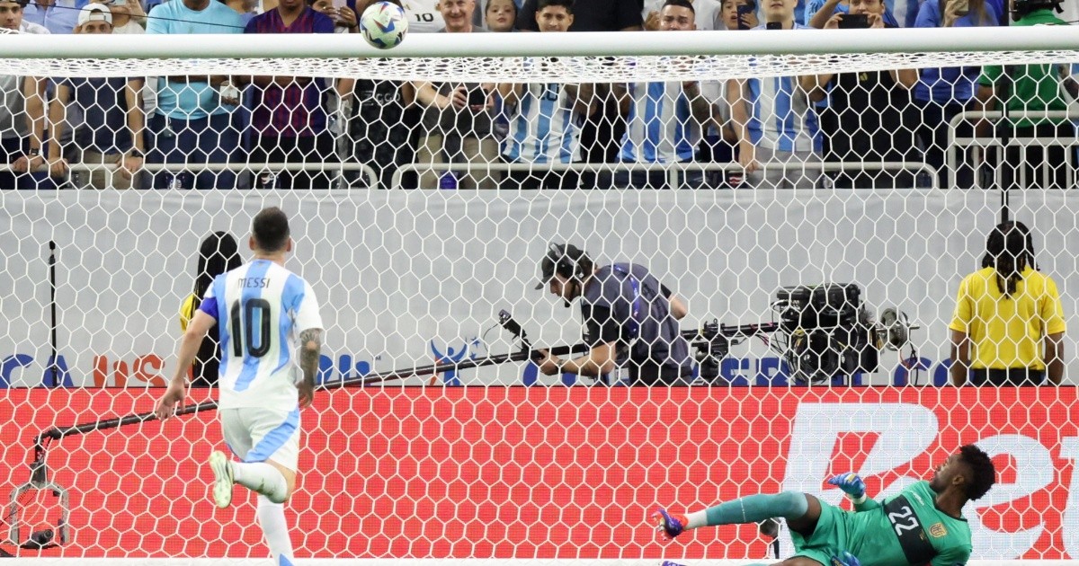 El partido de Messi: por qué picó su penal y cómo está físicamente para ...