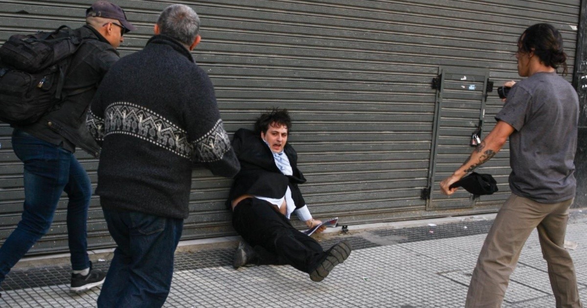 Quién es Fran Fijap, el joven libertario agredido en inmediaciones del ...