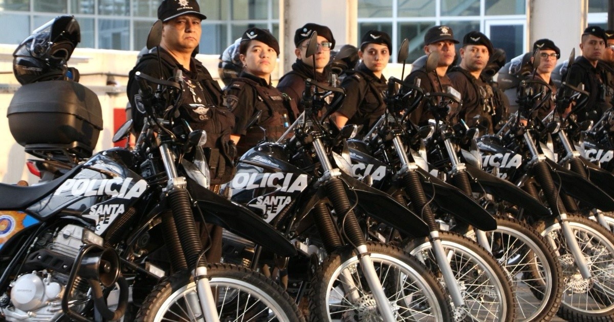 Entregaron 90 motos a la Policía de Rosario: “La Motorizada hace un ...