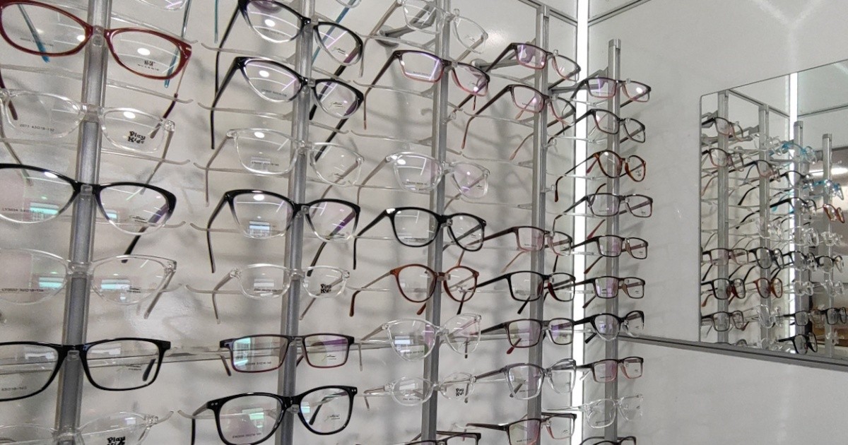 Más de mil personas con problemas de visión recibieron lentes en ...