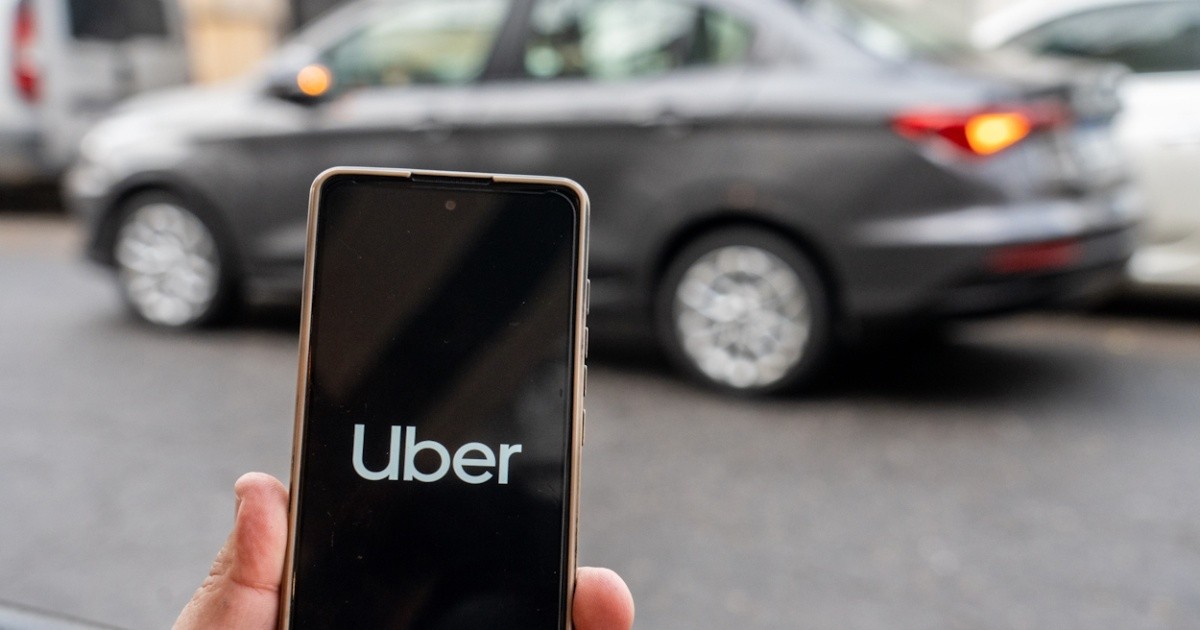 Choferes a contraturno: tienen trabajo, pero suman ingresos manejando sus autos para Uber o Didi ...