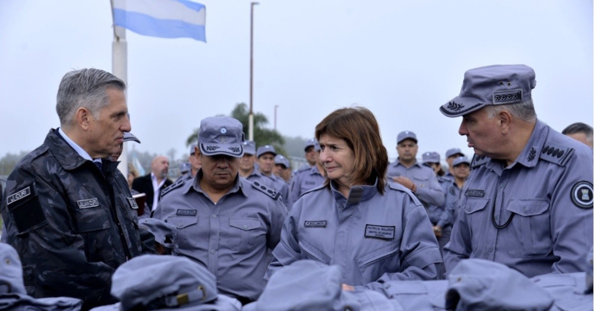 El Gobierno presentó los nuevos uniformes del Servicio Penitenciario ...
