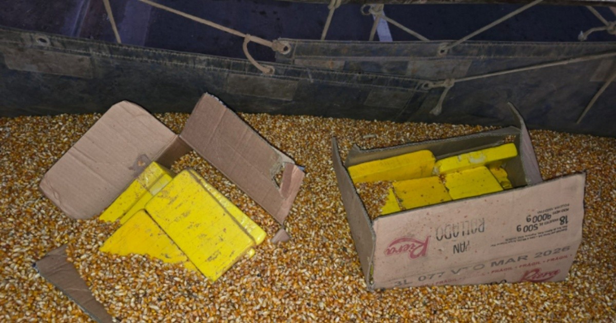 Camionero venía a Rosario con 44 kilos de cocaína escondidos en un ...