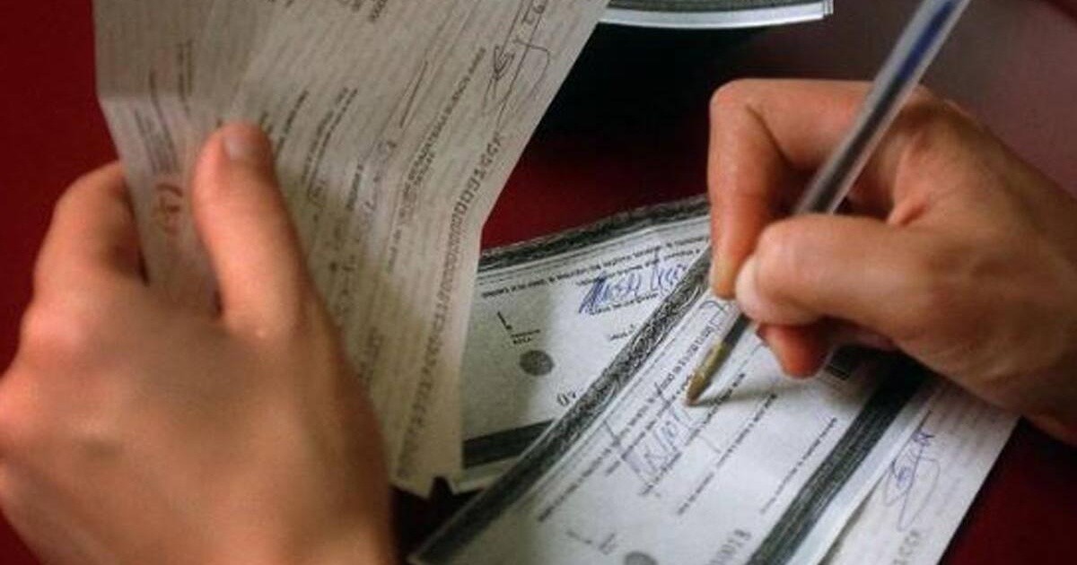 Contador de Cañada con cheques rebotados por $12.000 millones, sumó ...