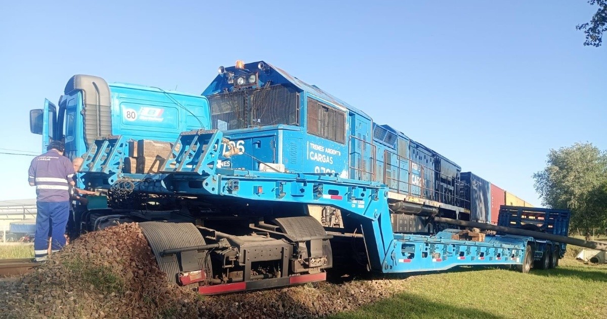 Impresionante choque en Maciel: un camión fue arrastrado por un tren y ...