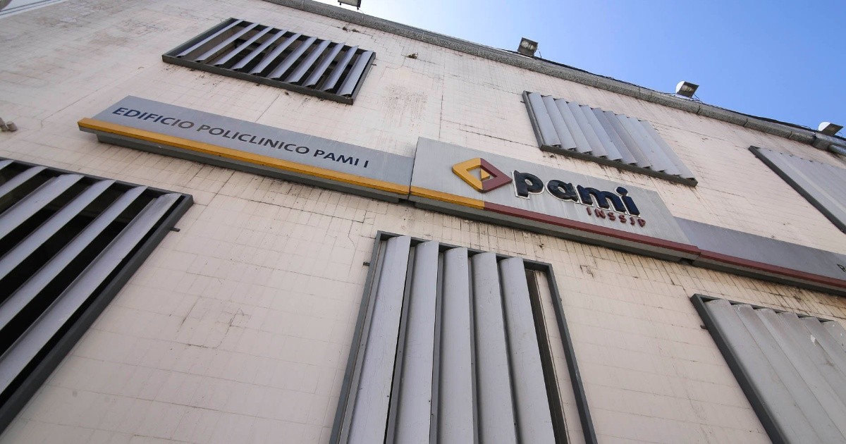 Médicos en alerta por el futuro del Policlínico Pami I: denuncian que ...